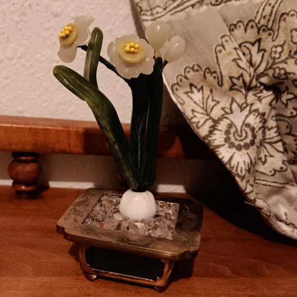 Vintage | Accents | Vintage Hong Kong Jade Floral Quartz Flowers Brass ...